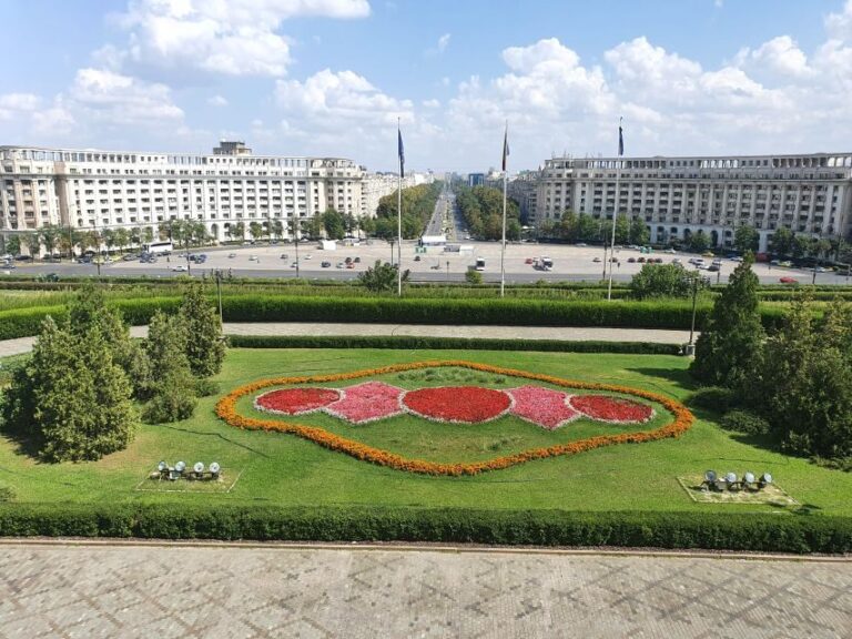 Bucharest City Tour 4h - Small Group Tour by Car - What to Expect at Each Stop
