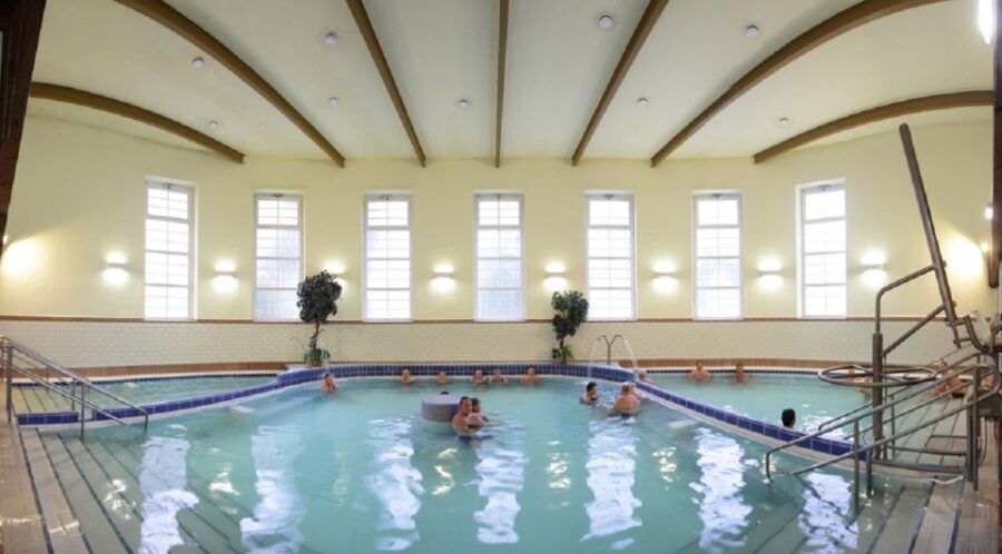 Budapest: Dandar Thermal Bath Full-Day Admission - Authenticity and Local Vibe