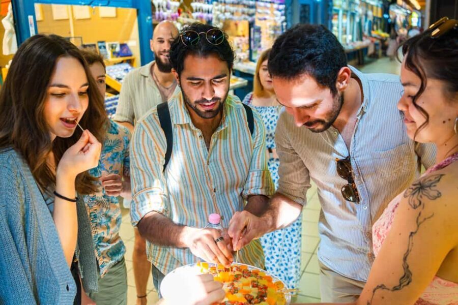 Budapest: Kickstart the City - Local Market Tasting Tour - Meet the Market Vendors