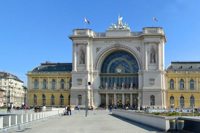 Budapest Private Arrival Transfer: Railway station to hotels - The Experience in Detail
