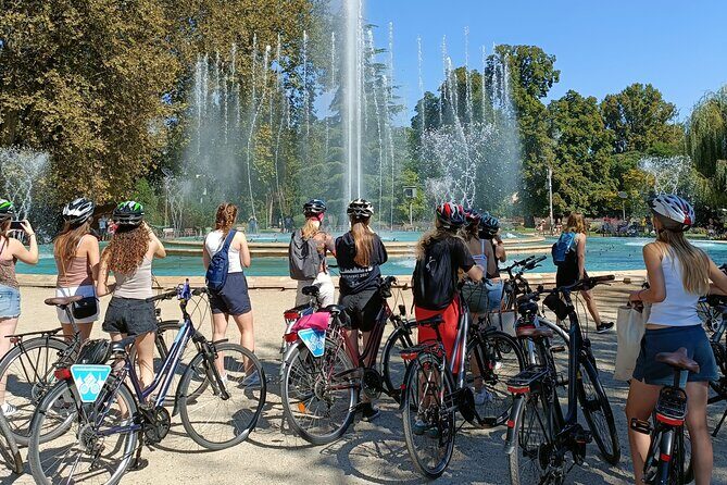 Budapest private Bike & e-Bike Tour with a drink - Detailed Breakdown of the Itinerary