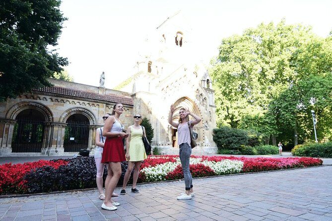 Budapest Urban Walk - Budapest City Tour with Cake & Coffee - Detailed Breakdown of the Itinerary