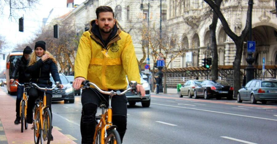 Budapest Winter Bike Tour with Coffee Stop - Highlights of the Tour