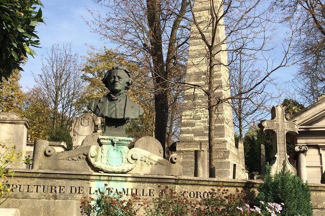 Bundle of Père Lachaise Cemetery: Self-Guided Audio Tours - Exploring Père Lachaise with The Chairfather: A Deep Dive
