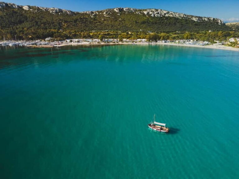 Cagliari: Gozzo Tour with 3 Swim Stops, Snorkel & Local Food - Why This Tour Works for Travelers