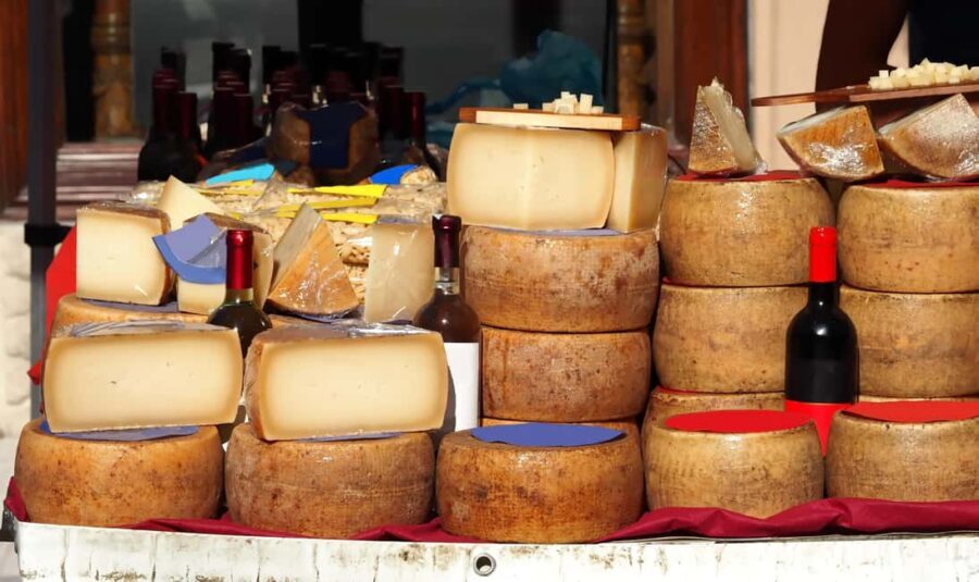 Cagliari: Taste Sardinia with a Full Meal Food Tour - Why the Tour Offers Great Value