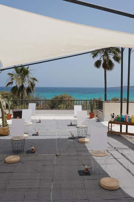 Cala Millor: Cava & Canvas Art Night at Coconut Shack - Who Should Consider This Experience?