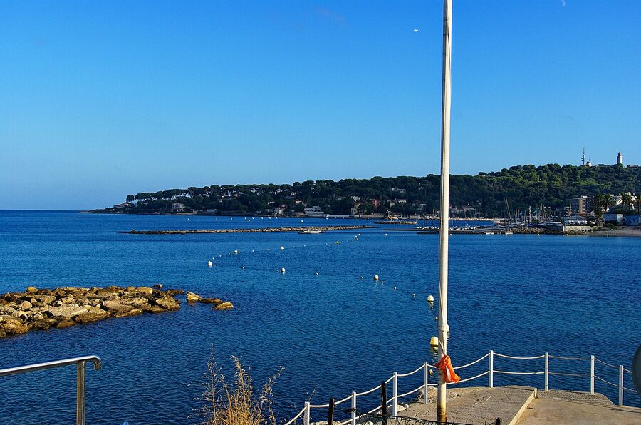 Cap d'Antibes coastline view from Pointe de l'Ilette