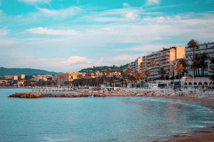 Cannes: Photoshoot Experience - The Itinerary: How a Typical Session Unfolds