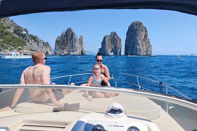 Capri Private all inclusive Boat Tour with City Exploration - Authentic Reviews and Insights