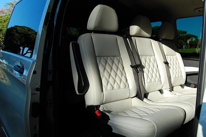 Carvoeiro and Silves Premium - Shared small group > VTours Algarve - The Doll: A Unique Natural Wonder