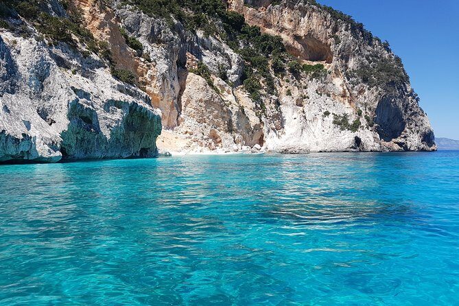 Catamaran Day Trip to the Cale di Orosei with Lunch - The Lunch Experience