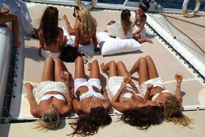 Catamaran trip with other groups along the Costa Brava. Saturday. - The Value & Overall Experience