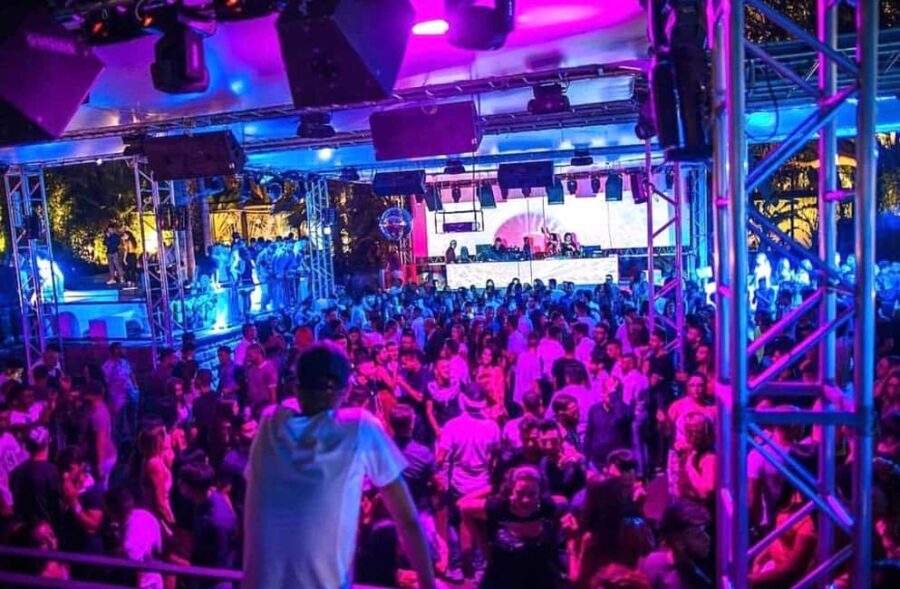 Catania Guided Bar Crawl in the Old Town - Group Size, Timing, and Flexibility