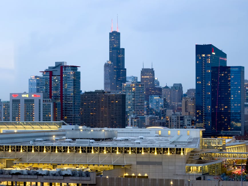 Chicago downtown skyline featuring Willis Tower under blue sky