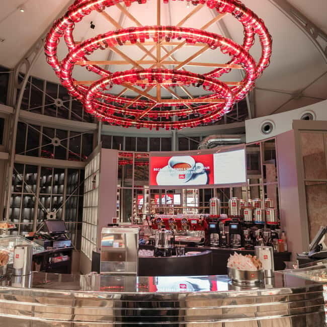 Chill coffee or meal break at illy Caffè in St.Mark's Square - The Experience and Atmosphere