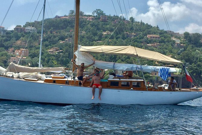 Classic Yacht Sailing in Cannes - The Crew: Knowledge, Hospitality, and Personal Touches