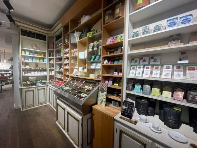 Cologne: Chocolate tasting Tour per Rickschaw - Detailed Breakdown of the Itinerary