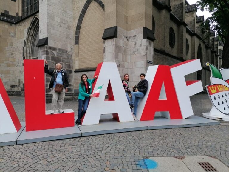 Cologne classic walking tour - The Experience Itself: What You’ll Encounter