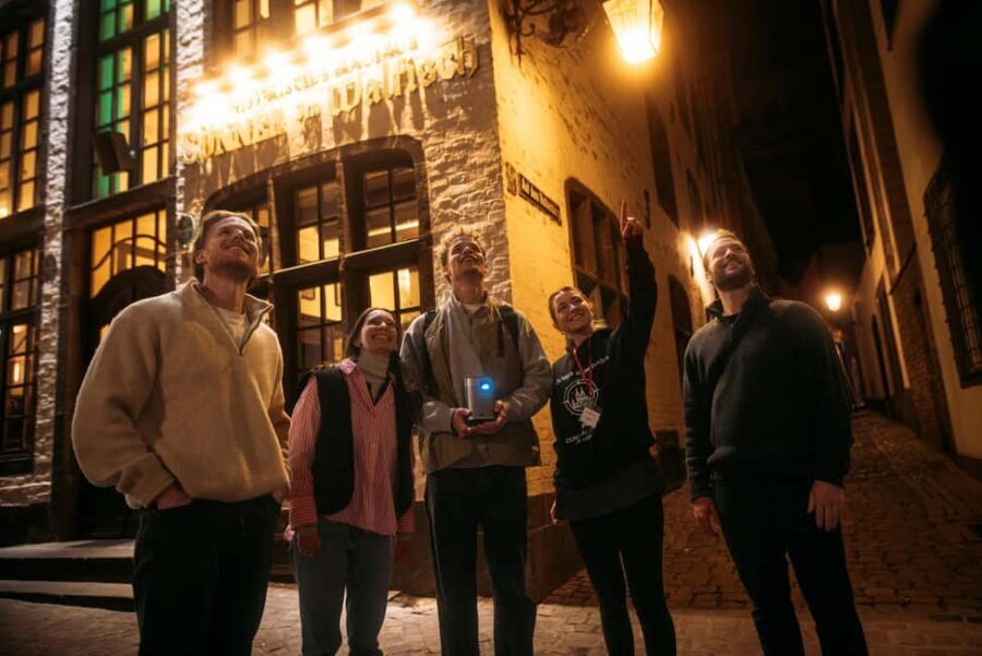 Cologne: Cologne Cathedral & Old Town in the evening  interactive tour with projector - Practical Details: What You Need to Know