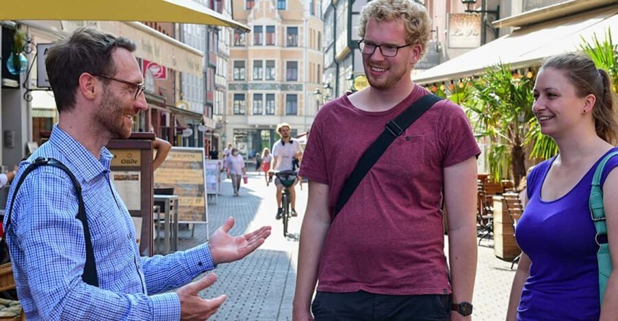 Cologne: entertaining guided tour to old town highlights - The Sum Up