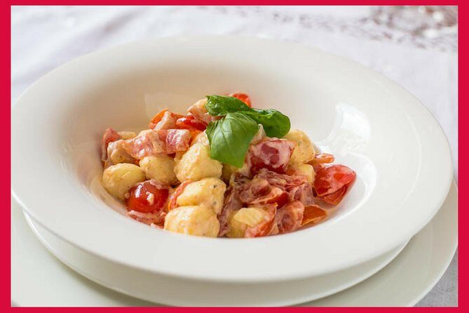 Como: Home Dining & Live Show Cooking with a Local by Cesarine - Frequently Asked Questions