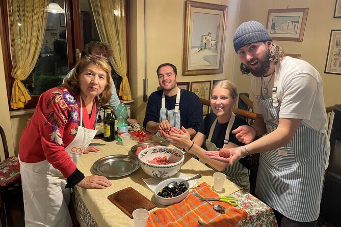Cooking & eating with Locals in their home kitchen in Rome - Deep Dive: The Experience in Detail
