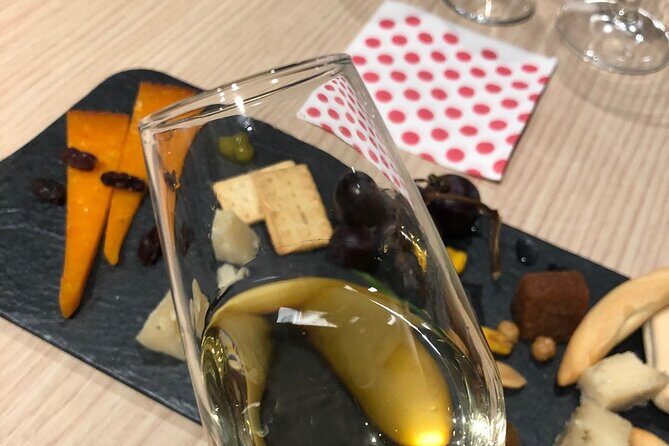 Cordoba sunset, local wine & cheese tasting - Who Will Enjoy This Tour?