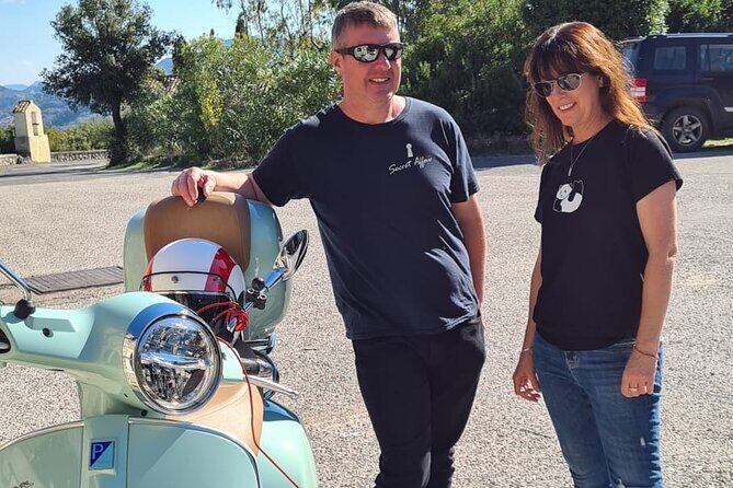 Corfu 300cc Vespa Scooter Rental - Meeting Point and Initial Setup