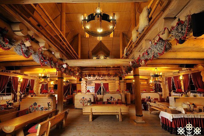 Cottage Style Evening with Folk Show and Traditional Feast from Krakow - Practical Details and Value Assessment