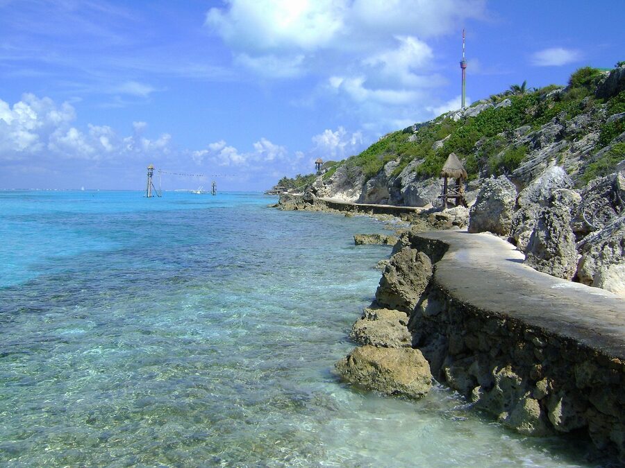 Rocky shore and turquoise water at Punta Sur on Cozumel