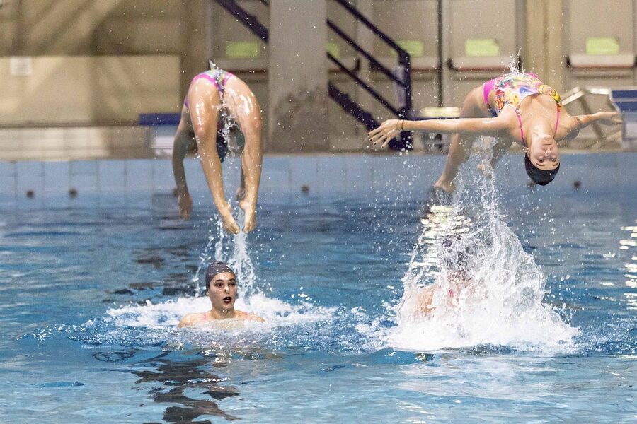 Synchronized swimming sport pool performance