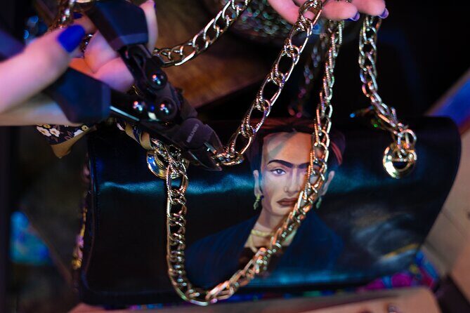 Craft a Unique Parisian luxury bag - The Sum Up