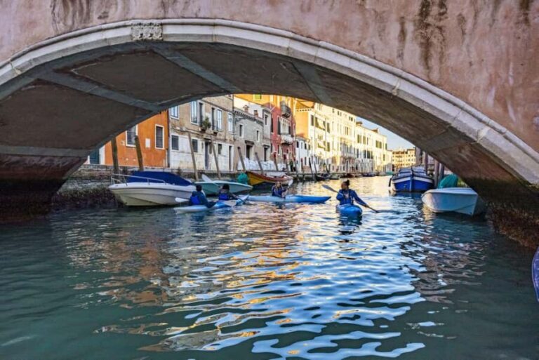 Cultural Kayak Tour: Discovering the Citys Canals - An In-Depth Look at the Cultural Kayak Tour