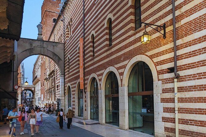 Dante in Verona: From Inferno to Paradise - FAQ