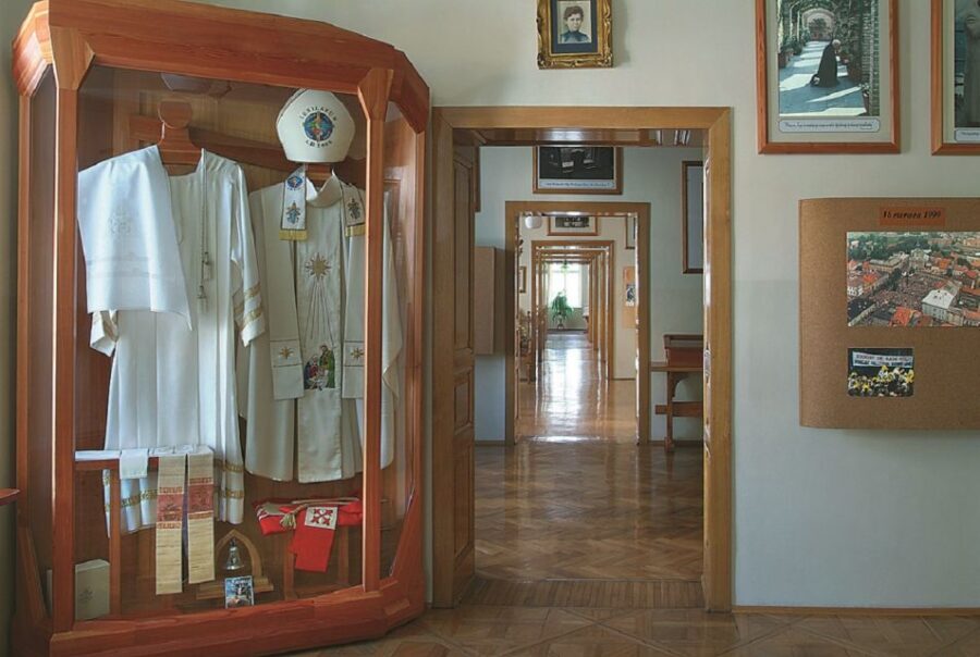 Day Tour: Traces of Pope John Paul II near Krakow - Practical Details and What to Expect