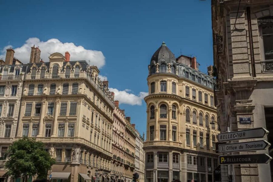 Dijon: Express Walk with a Local in 60 minutes - Why This Tour Works Well