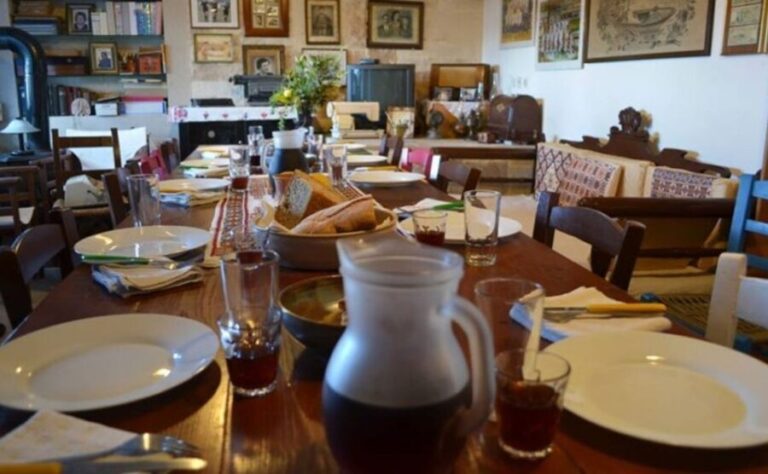 Dining In Rethymno: An Evening Of Cretan Cooking - An In-Depth Look at the Experience