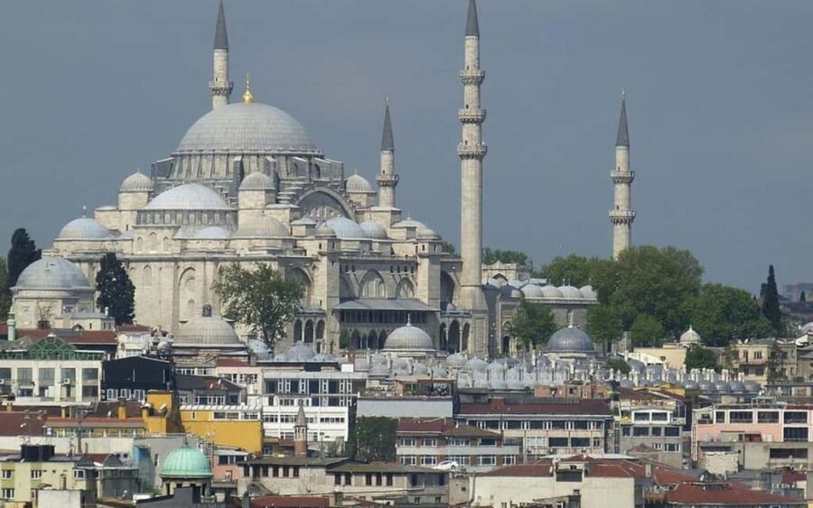 Discover Istanbul Tour: Hagia Sophia to Bosphorus Views - The Real Value of This Tour