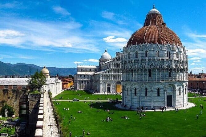 Discover Lucca and Pisa and Enjoy Buccellato Cake: Full Day Tour - Transportation and Group Size: Why It Matters