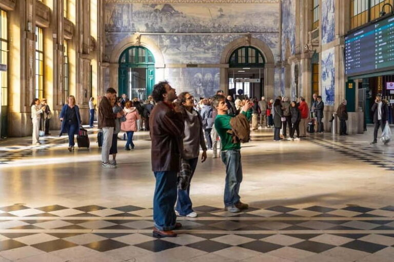 Discover Porto's Historical Roots Walking Tour - Who Should Book This Tour?