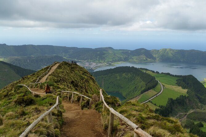 Discover São Miguel: Full Day Fogo and Sete Cidades with lunch - Authentic Experiences and Highlights