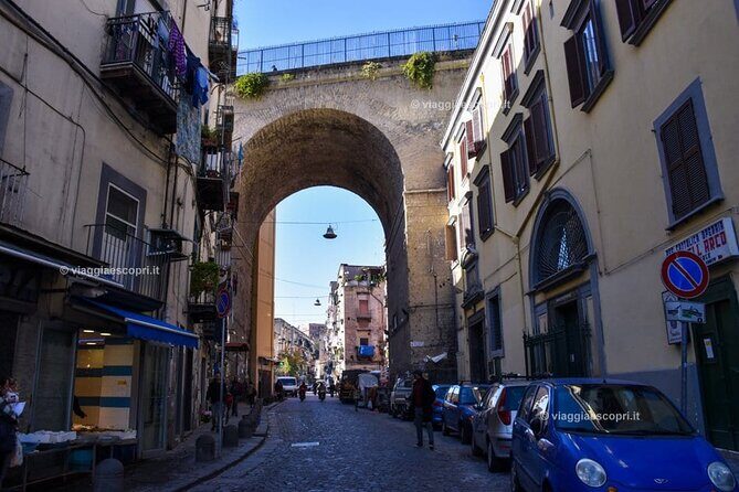 Discover the Rione Sanità with Insolitaguida - Why This Tour is a Strong Choice
