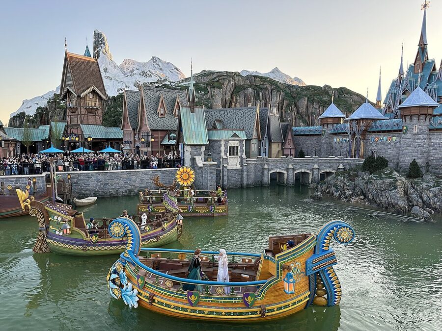 A Celebration in Arendelle stage show at World of Frozen Disney Adventure World