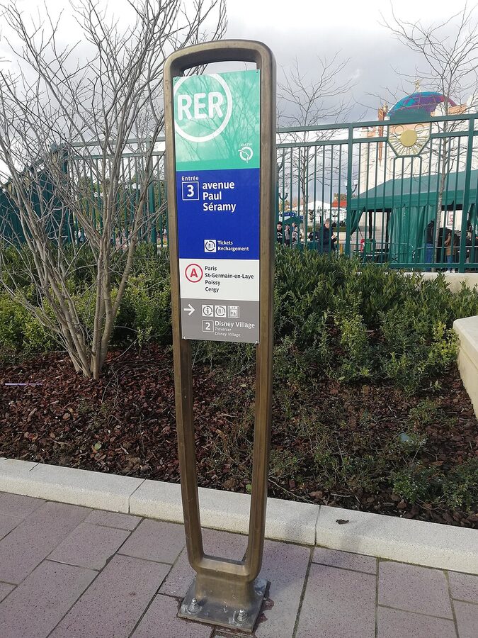 Marne-la-Vallee Chessy RER A platform Disneyland Paris