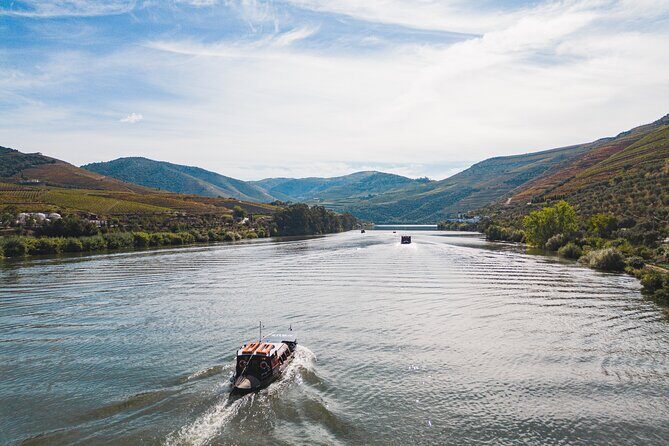 Douro Valley: Rabelo Boat Tour with Audio Guide - Highlighted Estates & Stops