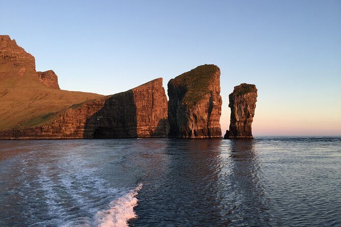 Drangarnir Sea Stacks Boat Tour - What to Expect from the Drangarnir Sea Stacks Boat Tour