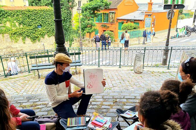 Drawing workshop / creative notebook during an unusual walk in Montmartre - Practical Details and What You Can Expect