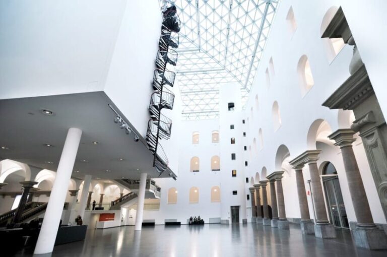 Düsseldorf: Art:walk museum pass - Who Should Consider This Experience?
