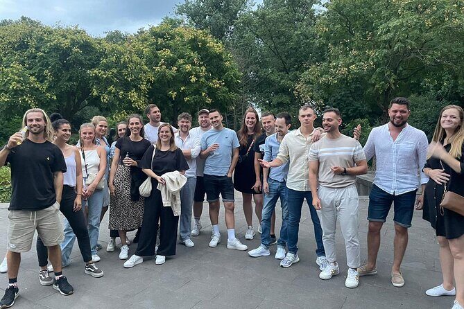 Düsseldorf PubCrawl: 4 Venues, Welcome Shots + Club Entry - Detailed Breakdown of the Experience